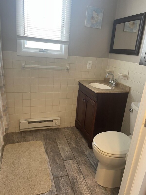 Enjoy This (1) Bedroom, (1) Bath Until A Short Walk To The Boardwalk And Beach! - Ocean City, NJ