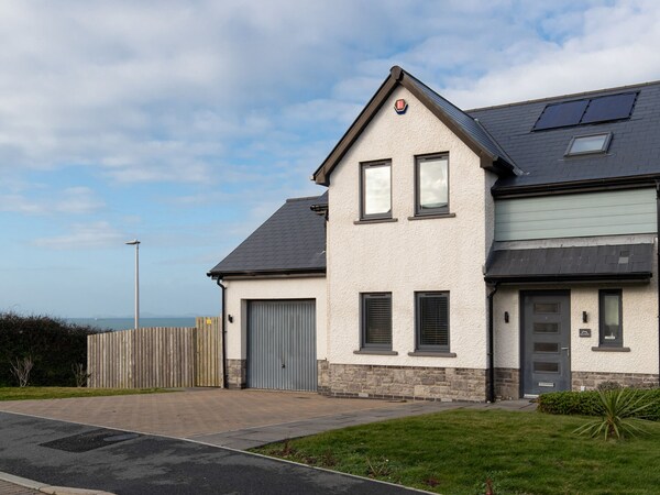 One Sand Banks, Family Friendly, With A Garden In Broad Haven - Little Haven