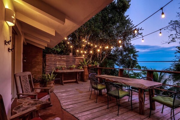 Lakefront Maya Cala Private Villa ~ A Magical Oasis With Dock Kayaks, Sup Boards - Bacalar