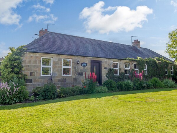 Barnacre, Pet Friendly, Character Holiday Cottage In Morpeth - Morpeth