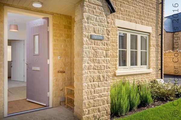 The Bybrook, Family Friendly, With A Garden In Bourton-on-the-water - Stow-on-the-Wold