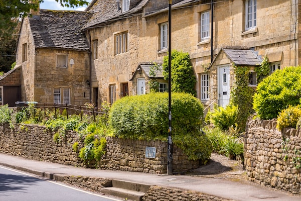 Royal Oak Cottage, Pet Friendly, With Open Fire In Chipping Campden - Chipping Campden