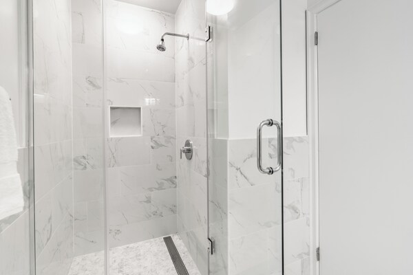 Pet Friendly And Modern Ues One Bedroom - Westchester County, NY