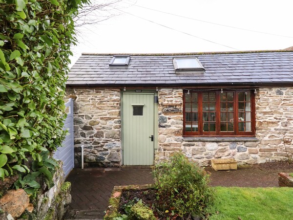 Little Orchard Barn, Pet Friendly, With A Garden In St. Austell - St Austell