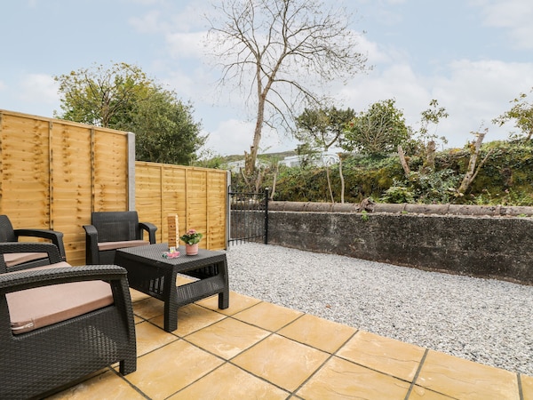 The Linney@the West Dry, Family Friendly, With A Garden In St Austell - Lostwithiel