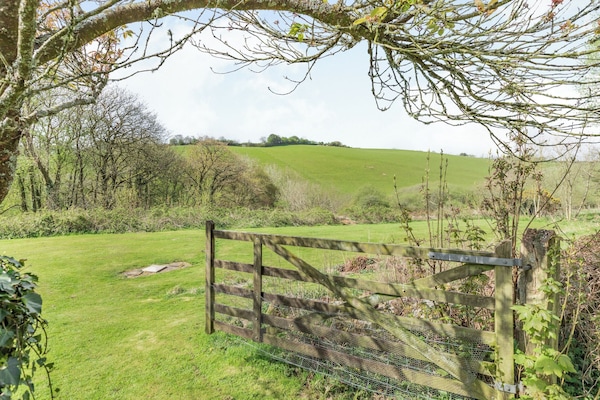 Beechcroft Cottage, Pet Friendly, With Open Fire In South Molton - South Molton