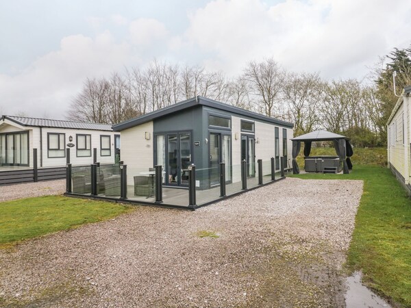 Yealand 36, Pet Friendly, With Hot Tub In Tewitfield - 莫克姆