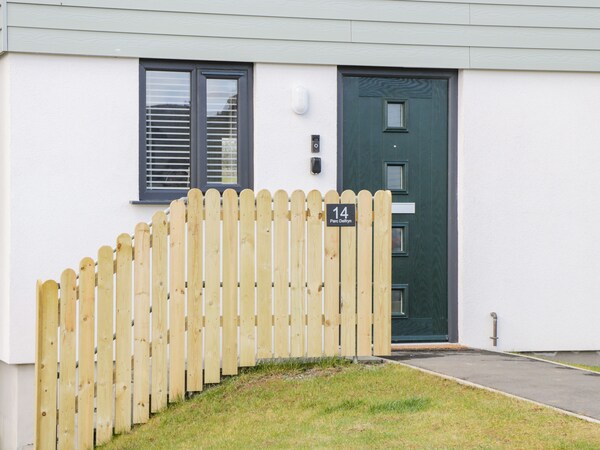 14 Parc Delfryn, Pet Friendly, With A Garden In Benllech - Moelfre