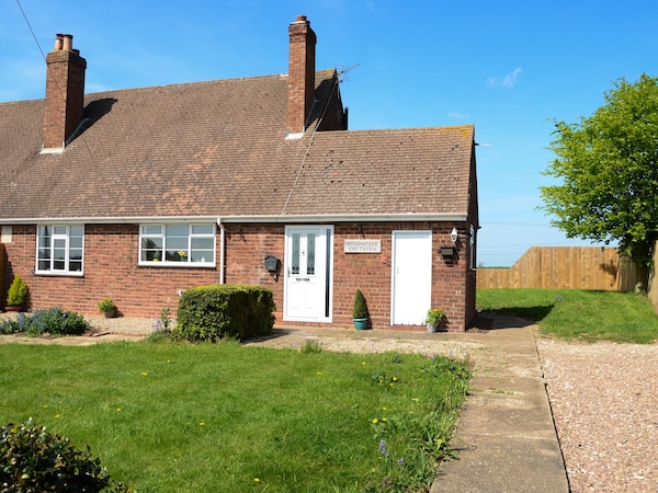 1 Woodhouse Cottages, Pet Friendly, With A Garden In Skirlaugh - Hull