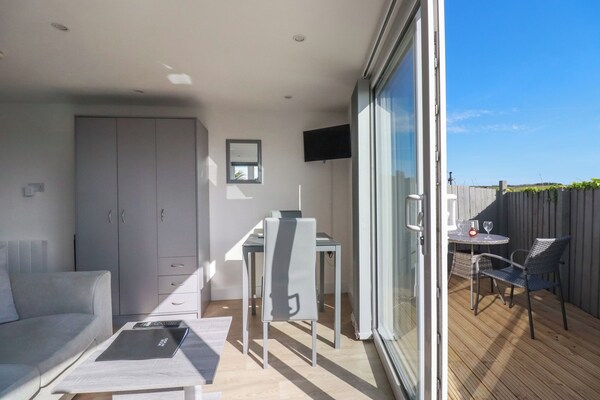 Gannel Hideaway, Romantic, Country Holiday Cottage In Newquay - Fistral Beach