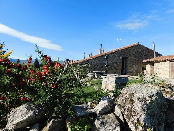 Casa Rural De Montaña - Hoyos del Espino
