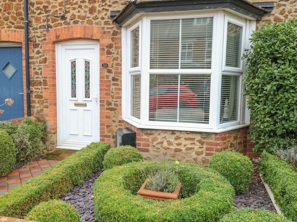 Hunny Cottage, Pet Friendly, Character Holiday Cottage In Hunstanton - Hunstanton