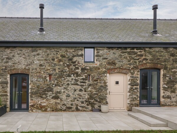Beudy, Pet Friendly, With Hot Tub In Llangefni - Anglesey