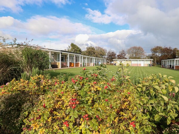 31 Seaward Crest, Family Friendly, With A Garden In Mundesley - North Walsham