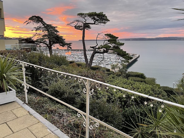 180° Water View Apartment - Simply Amazing - Paignton