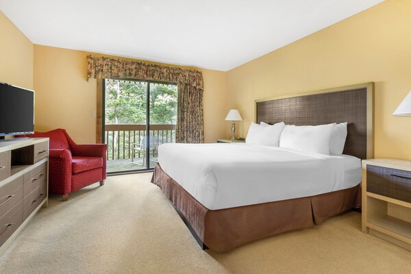 An Adventure Awaits! 3 Pools, Jacuzzi And Sauna, Free Parking - Cashiers, NC