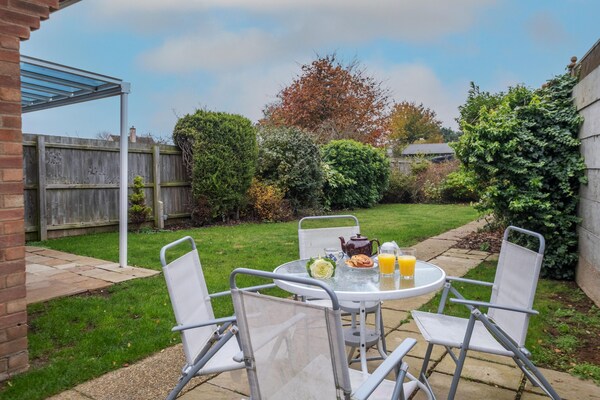 Kittiwake - Sleeps 7 Guests  In 3 Bedrooms - Aldeburgh