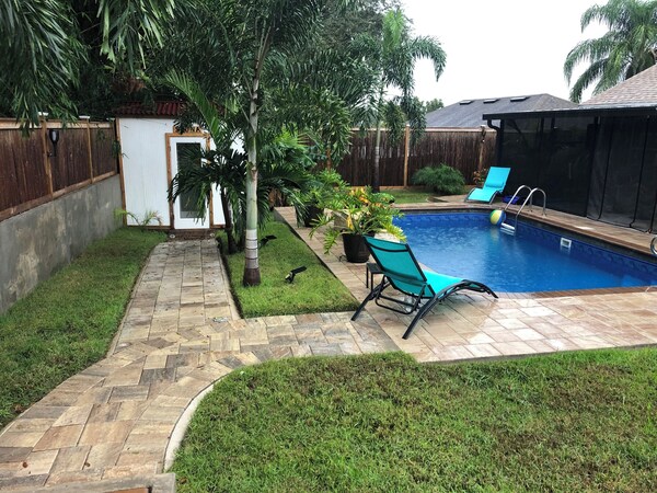 Resort-style Luxury & Relaxing. - Apopka, FL