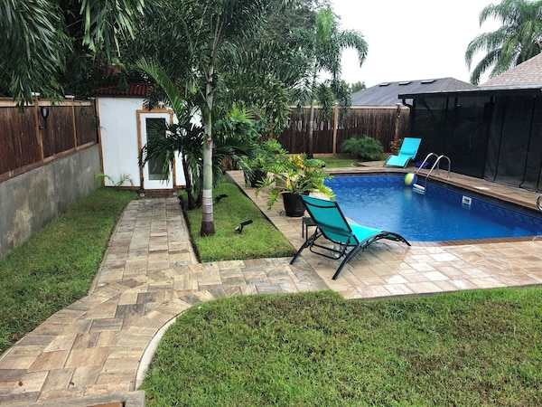 Resort-style Luxury & Relaxing. - Apopka, FL
