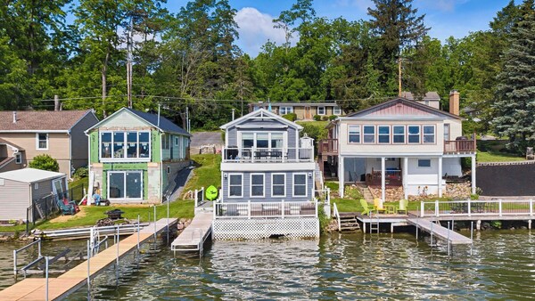 Petit Retreat: The Sweetest Thing On Cayuga Lake! - Seneca Falls, NY