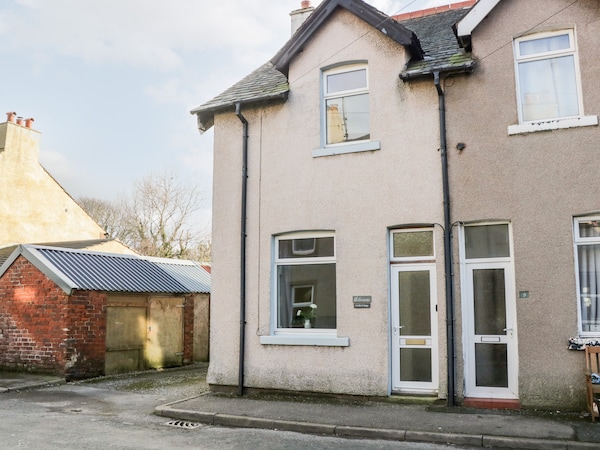 Combe Cottage, Pet Friendly, With A Garden In Silecroft - Silecroft Beach Café