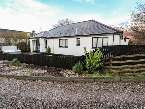 Island View House, Pet Friendly, With Hot Tub In Glencoe - Ballachulish