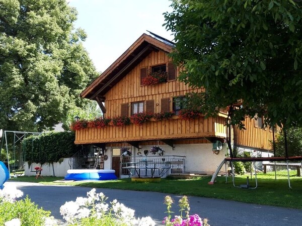Großes Ferienhaus Mit Garten Und Grillmöglichkeit (98 Qm) - Moosbach