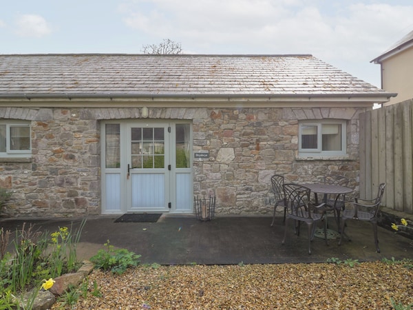 Dryslwyn Cottage, Pet Friendly, With A Garden In Llandeilo - Llandeilo