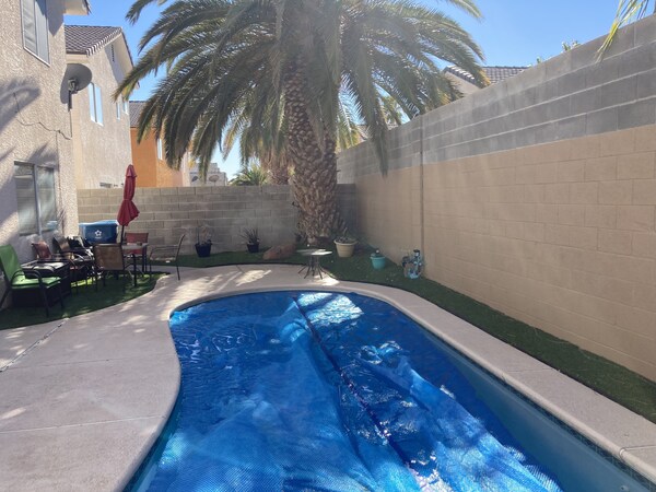 Enjoy Your Stay In A Clean, Safe Environment Easy Access To Freeways - Las Vegas