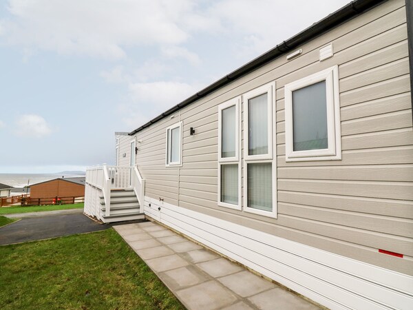 Denbigh 8, Family Friendly, Character Holiday Cottage In Borth - Borth