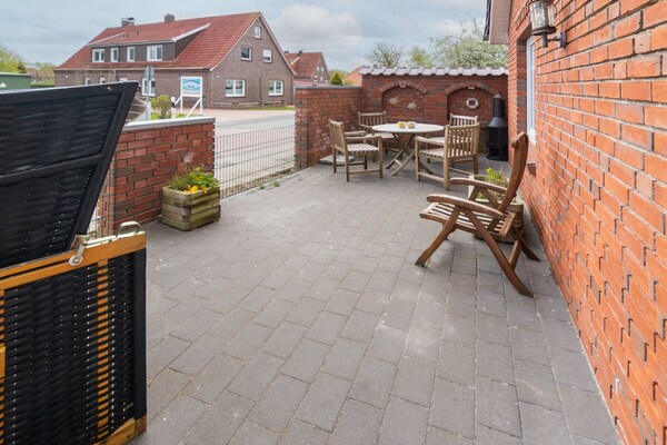 Gemütliche Erdgeschoßwohnung Mit Schöner Terrasse - Baltrum