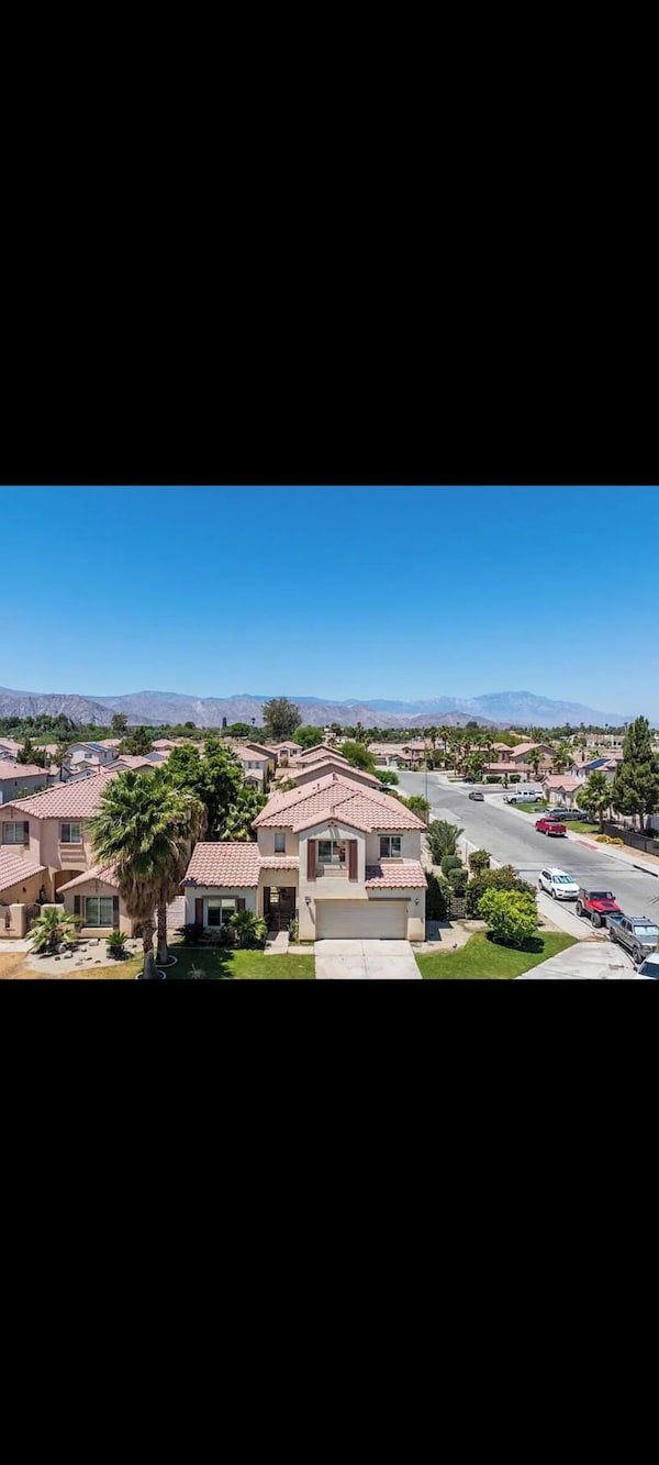 Family Vacation Home 1.8 Miles From Coachella Fest! - Coachella, CA