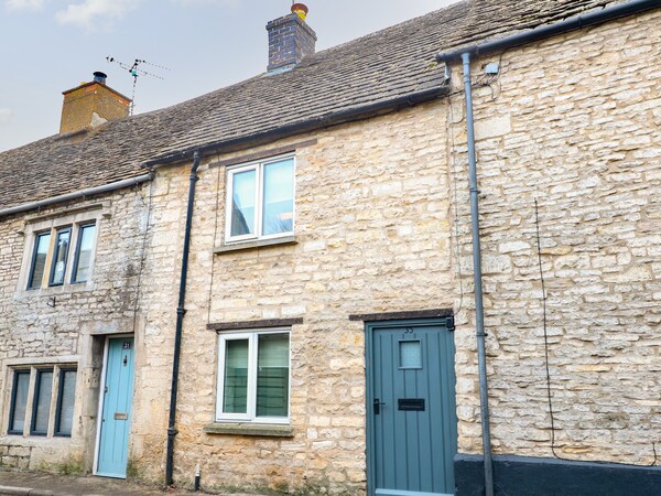 The Snug No 35 West End, Pet Friendly In Minchinhampton - Tetbury