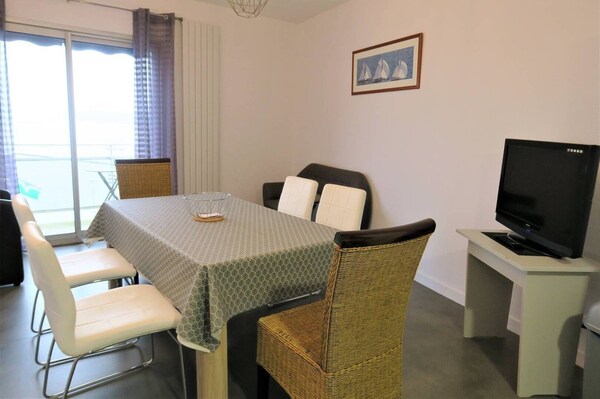Apartment 6 Pers With Wifi, Sea View And Port In Perros-guirec - Trébeurden