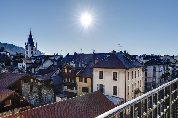 Le Balcon Annécien 4⭐️ - Vue Sur Les Toits  Pour 2-4 Personnes - Veyrier-du-Lac