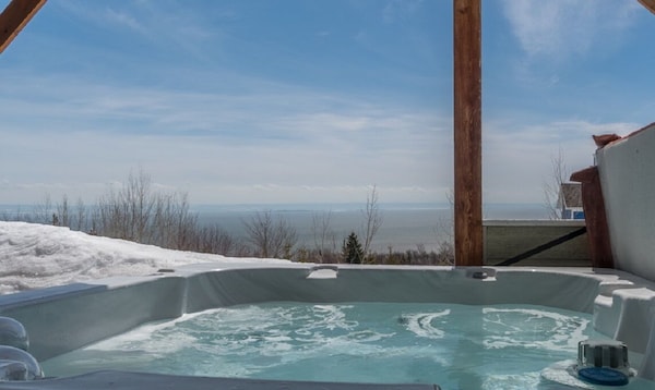 Le Montagnard Private Spa, Magnificent View Of The River - Charlevoix