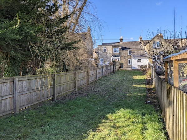 The Cottage, Pet Friendly, Character Holiday Cottage In Tetbury - Malmesbury