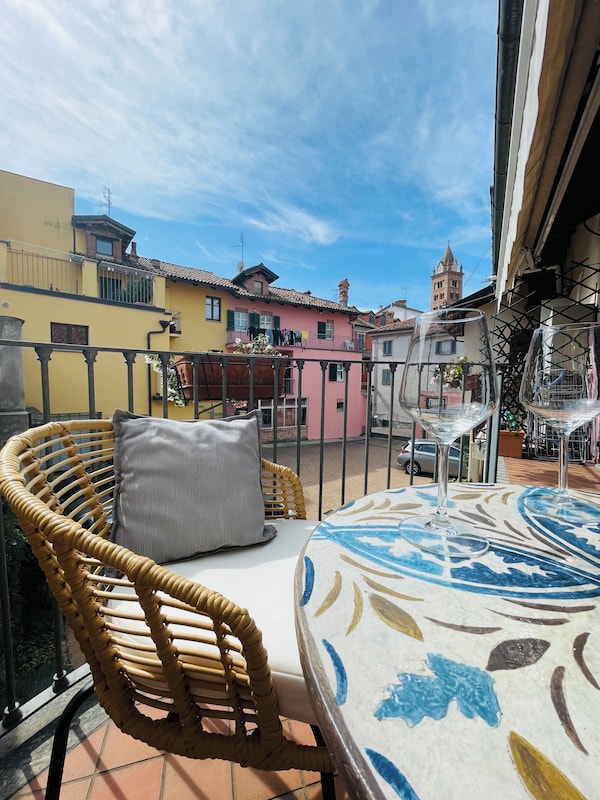 Casa Caroli - Elegant Historic House In The Center Of Alba, Private Parking - Alba, Piyemonte