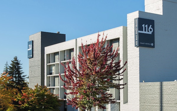 Perfect Staycation! Onsite Pool And Parking, Short Drive To Bellevue Square! - Issaquah, WA