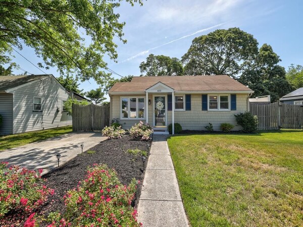 Dog Friendly Charming Bayside Cottage - Wildwood, NJ