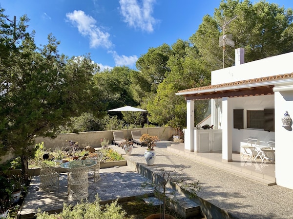 Vacation Home With Sea Views And Large Plot Directly On Playa Migjorn - Formentera