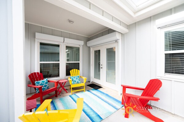 Single Story 3 Bedroom Townhome Just Off Of 11th. King Bed - Port Aransas, TX
