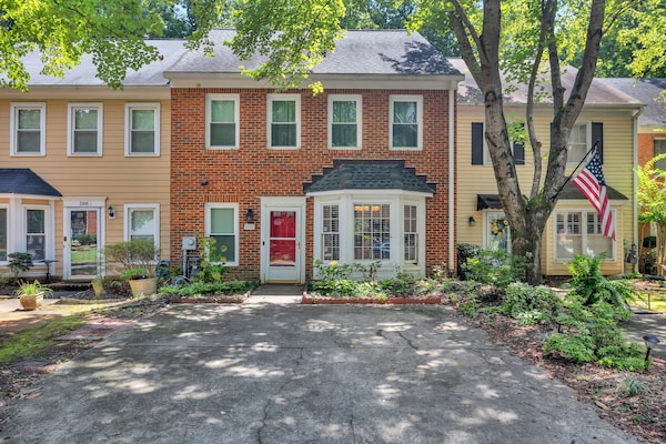 Backyard Patio W/grill + Parking - Marietta