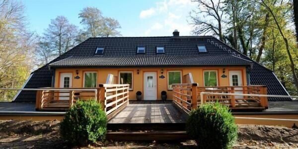 Ferienwohnung Neukloster Für 1 - 4 Personen Mit 1 Schlafzimmer - Ferienwohnung In Ein- Oder Mehrfami - Neukloster