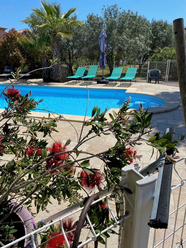 Les Favières. Gîte Climatisé, Piscine. Wifi, Parking.  Mer 15min.  Cœur Vignoble - Pézenas