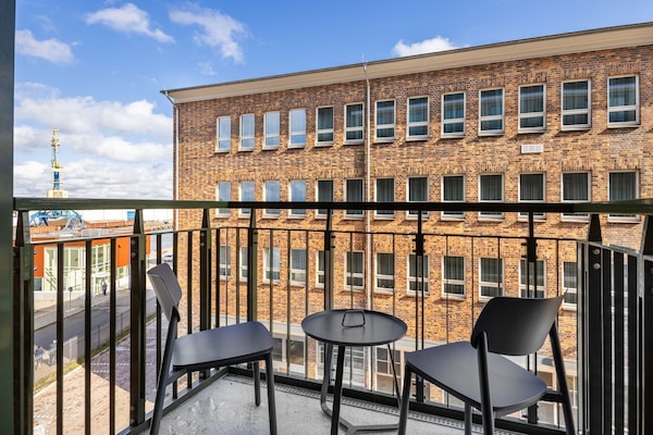 Stylish Harbor Apartment In A Top Location With Balcony And Use Of The Sauna Area - - Wismar