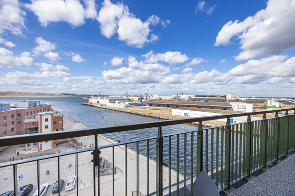 Luxury Apartment With Gallery Bedroom, Roof Terrace And Unique Harbor View! - Wismar