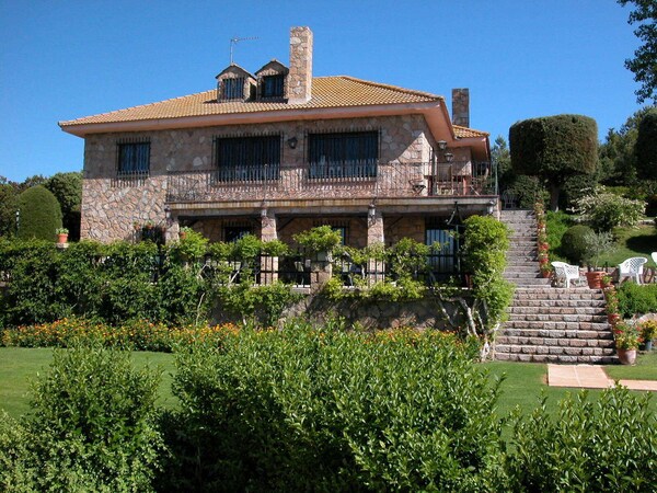 Rural House Las Yernas In La Serrada, A Few Minutes From áVila - Ávila‎