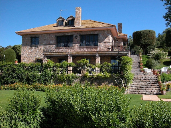 Rural House Las Yernas In La Serrada, A Few Minutes From áVila - アビラ