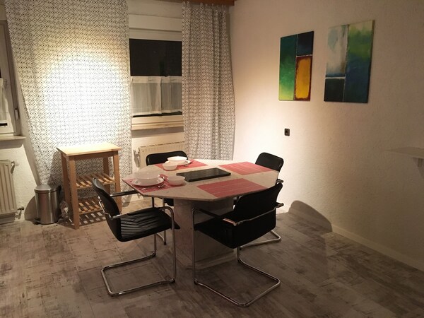 Moderne Freundliche Ferienwohnung Für 2 Personen In Idar-oberstein - Kirn